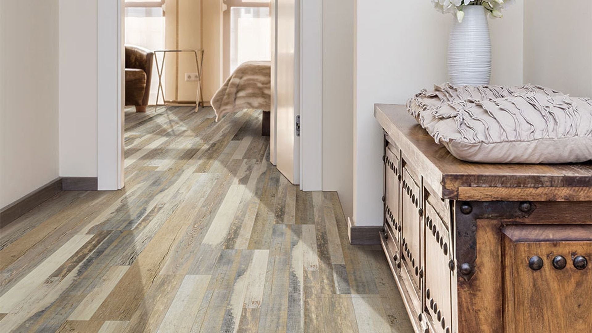 VV024 COREtec Plus 7" Cabin Oak - Ottawa